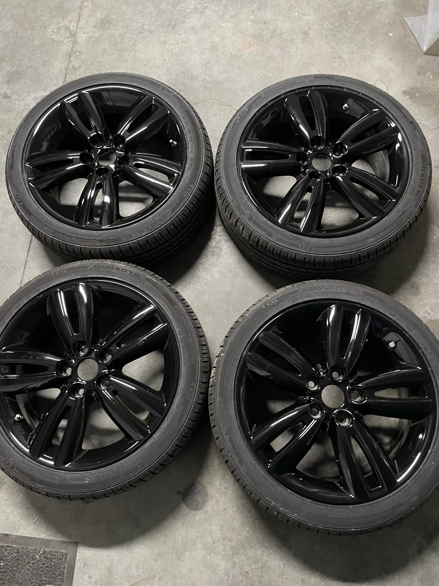 John Cooper Works zwarte wielen set - Track Spoke 17" velgen inclusief ...